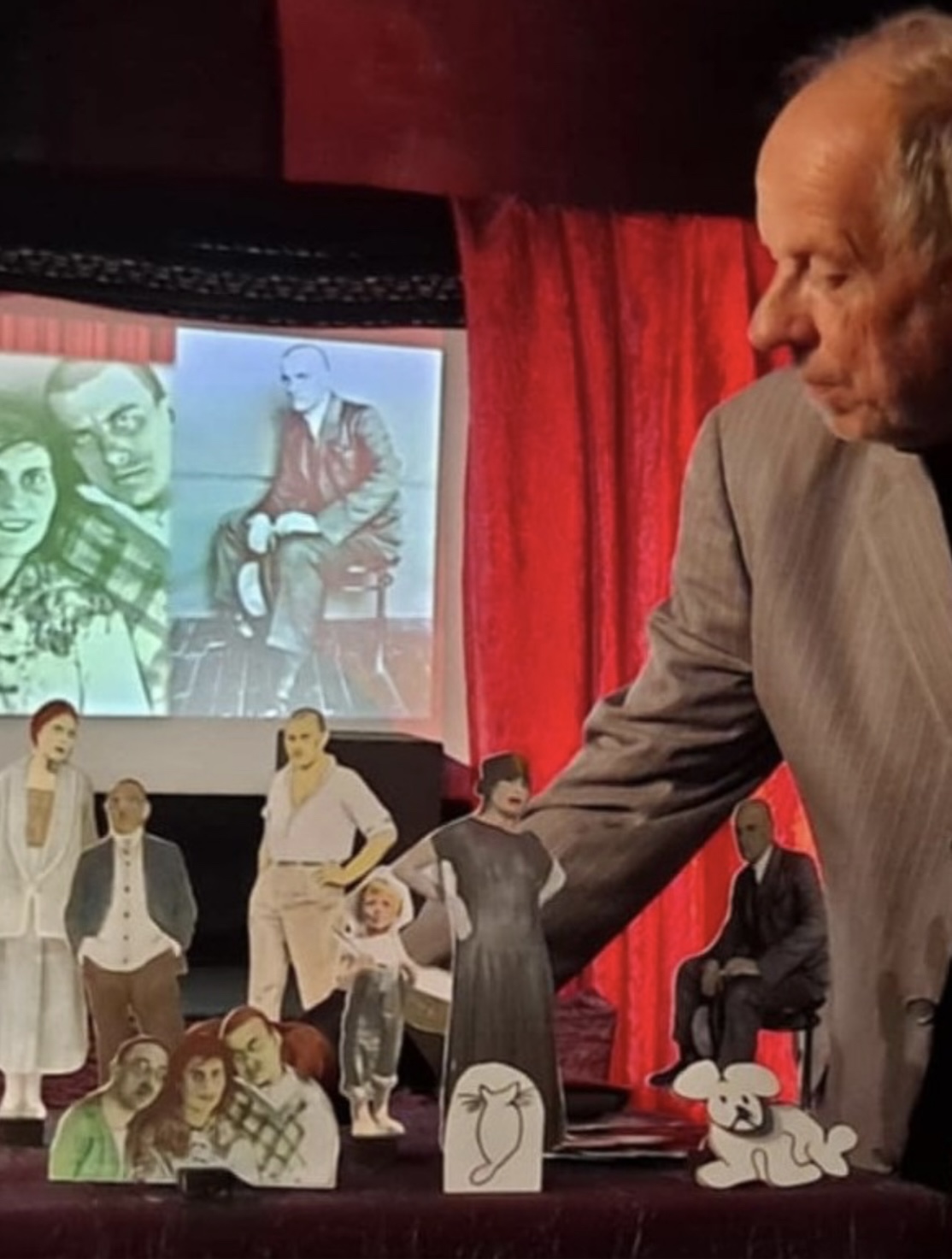 LILI BRIK ️ VLADIMIR MAJAKOVSKIJ - Dockteater för vuxna